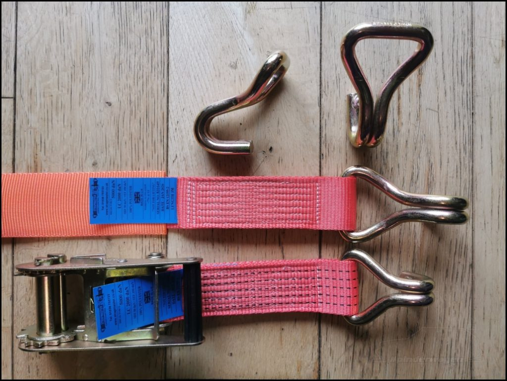 Over tyre trailer strap - The Pinderwagen